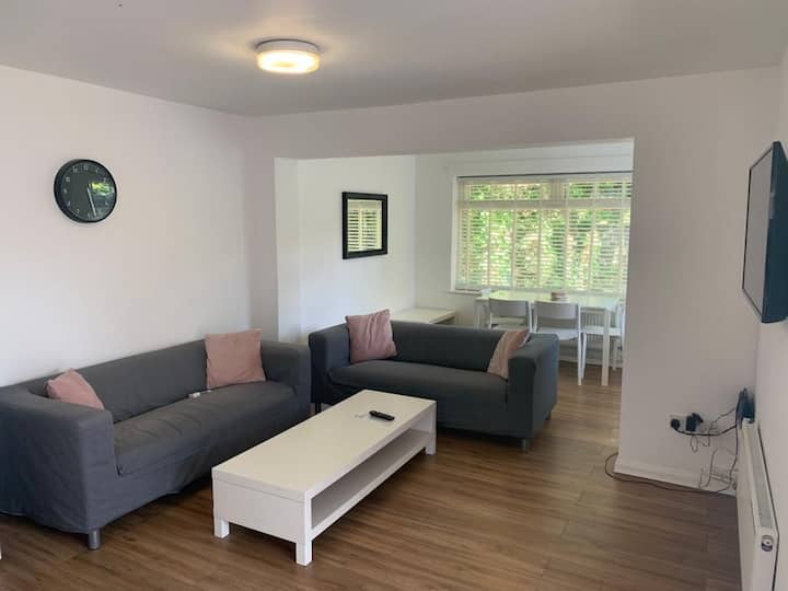 Parking Sleeps 8 Close To Town - Isle of Sheppey