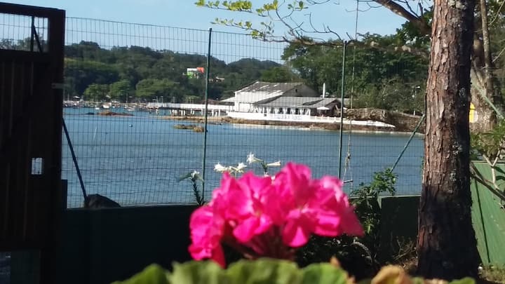 Casa à Beira Mar Da Praia De Armação - Penha