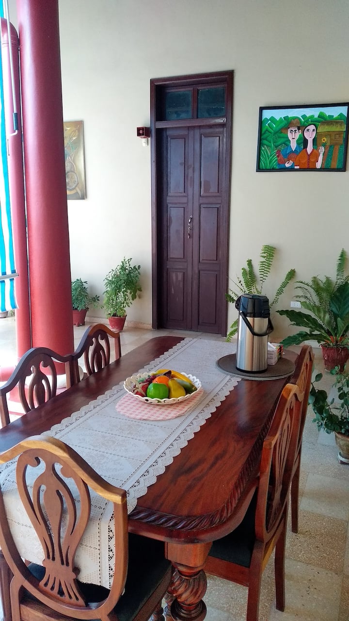 "La Casona 3" - Cuba
