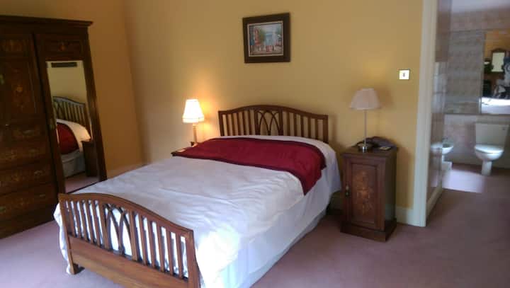 Superb Double Room On Maynooth Stud Farm - Clane