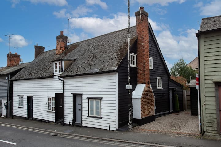 Charming 15th Century Billericay Cottage - Basildon
