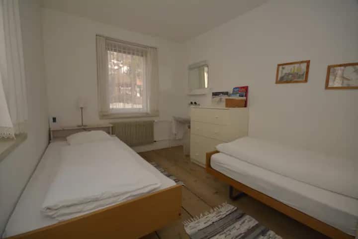 Budget Twinbett Zimmer Im Gasthaus Schöntal - Davos