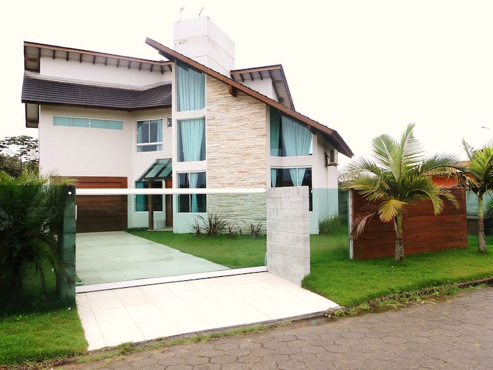 Casa Moderna E Nova Em Garopaba - Garopaba