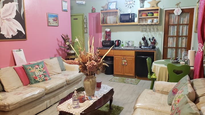 Anish-nes-marl Island Getaway 2 Bedroom Apt. - Nassau