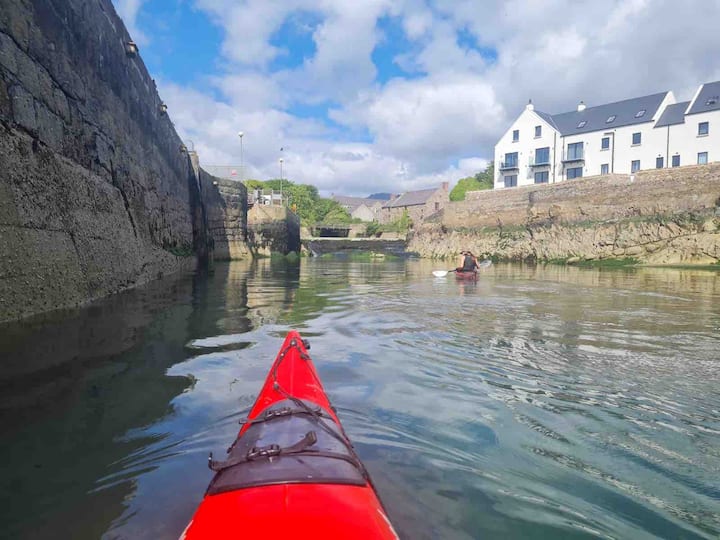 Stunning Harbourside Apartment Transfers Available - Annalong