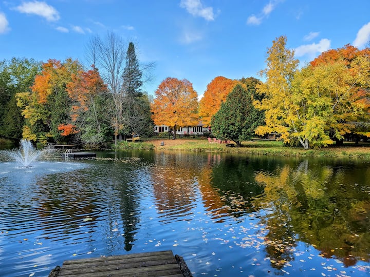 Country Oasis - 5 Private Acres With Hot Tub - Ontario