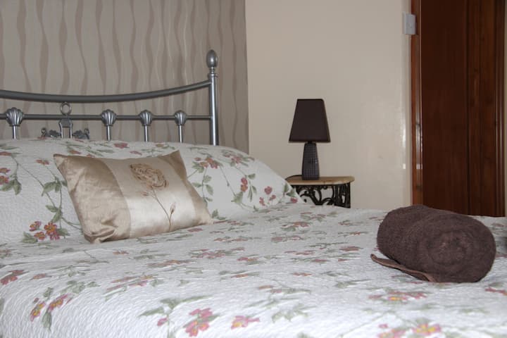Hideaway Loft Countryside Inn With Great Character - Abergavenny