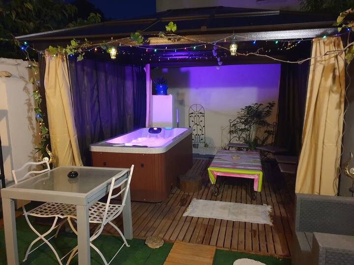 Gîte Cosy Tout Confort Avec Jacuzzi 
Nid D'amour - Marignane