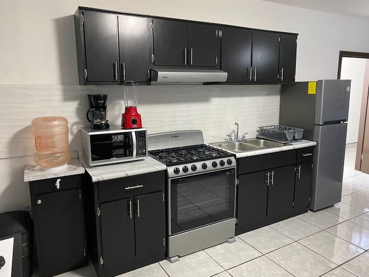 Dpto. #2,5 Min Playa, Malecón, Bares, Centro - Ensenada