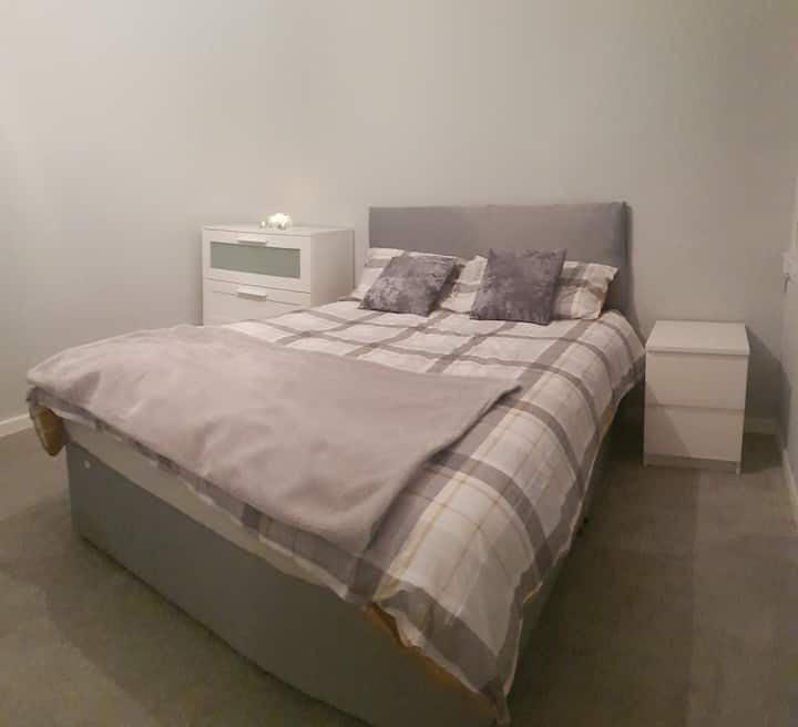 1 Room Available In 2 Bed Room Flat.
Shared Space - Glasgow