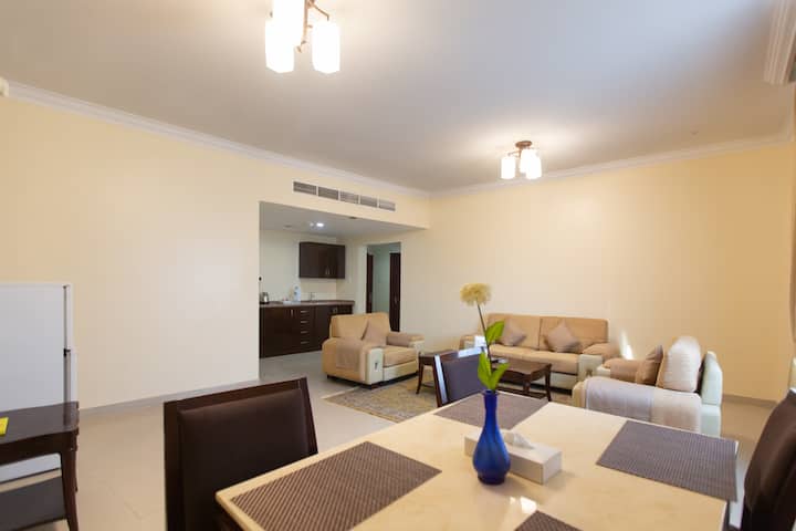 Monthly Deluxe Furnished & Serviced Two Br Suite - 