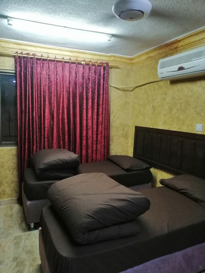 Roza Beach Hotel Just A Few Meters From The Sea 5 - Aqaba