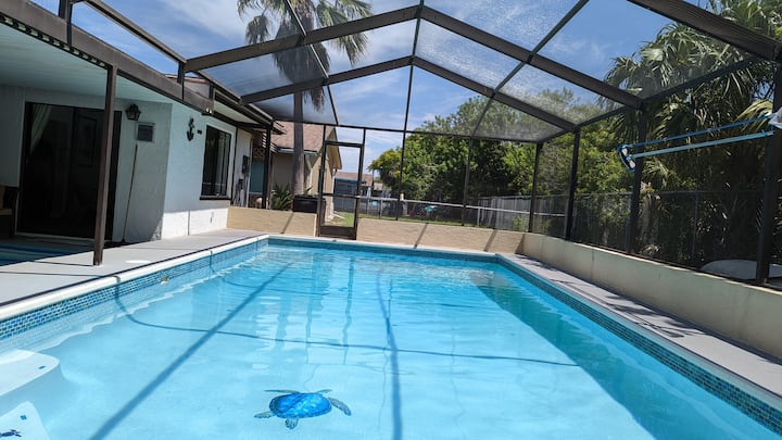 Quiet Canal Neighborhood On The Gulf, Ev Outlet - Hudson, FL