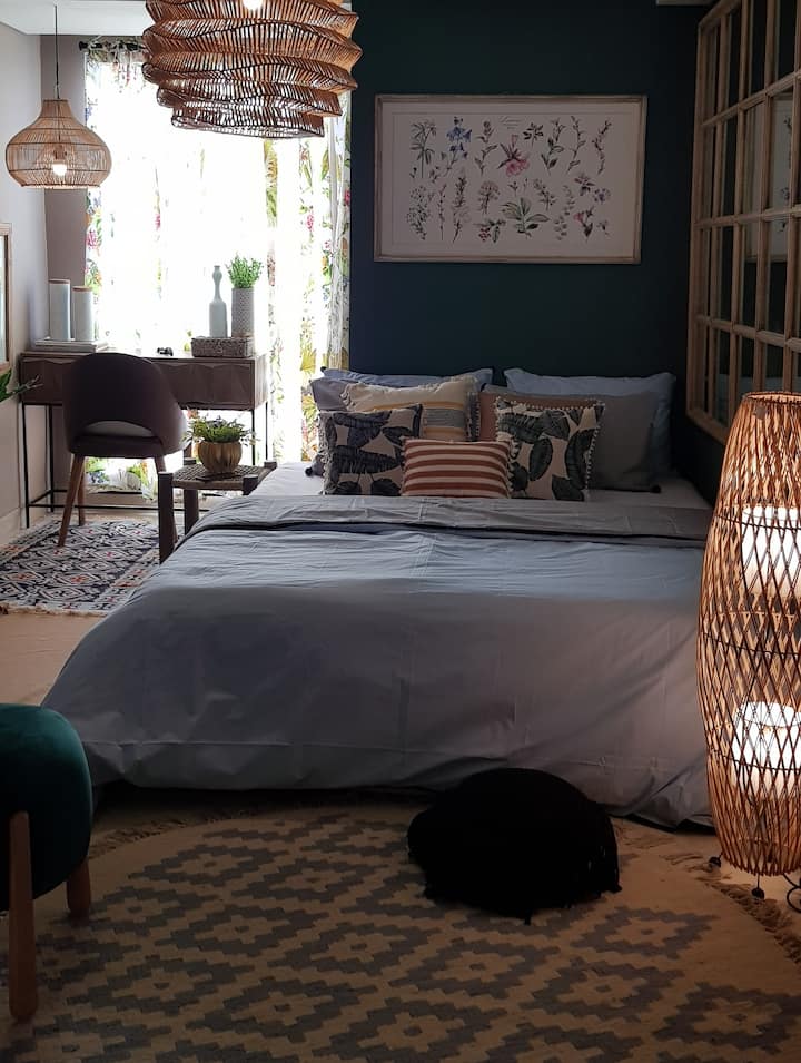 Hidden Haven Bop At Louise Kienne Simpang Lima - Semarang