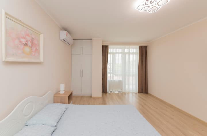 Квартира находится в историческом центре Одессы. - Odessa