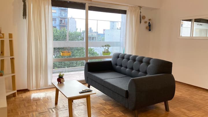 Palermo, Plaza Serrano Y Armenia Av Santa Fe Subte - Buenos Aires