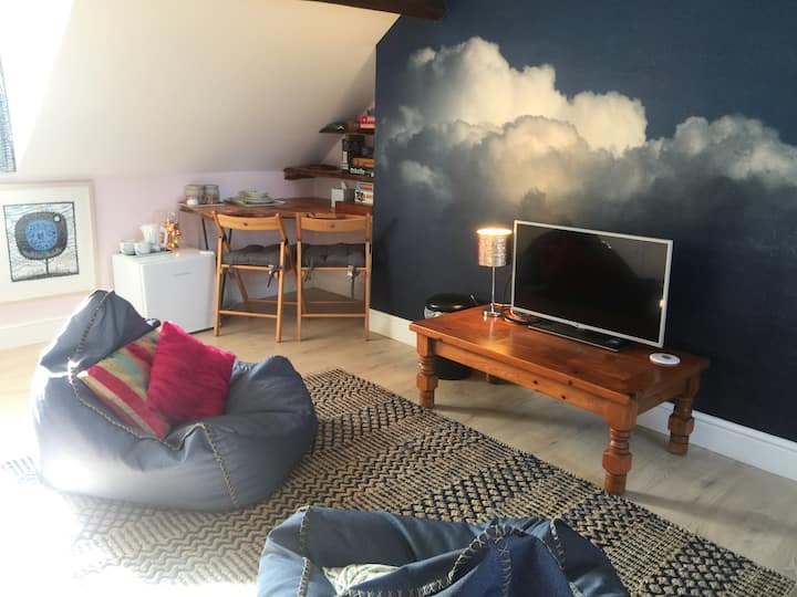 Stylish Boutique Studio En-suit Apartment - Dumfries and Galloway