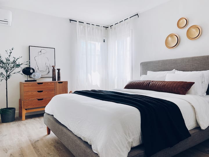 Cozy, Airy Bungalow + Patio By Beaches, Lax, Sofi - Los Angeles, CA