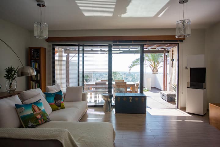 Duplex Apartment Overlooking The Mediterranean - Larnaca