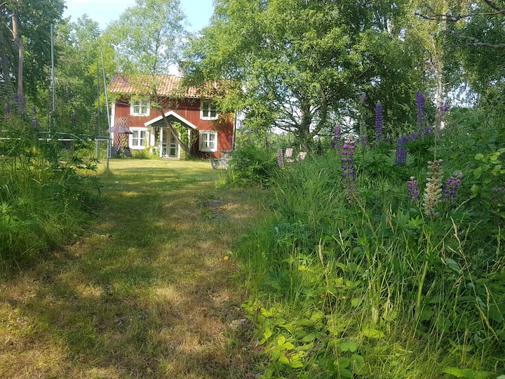 Cosy Cottage - Fireplaces & Nature - Arboga