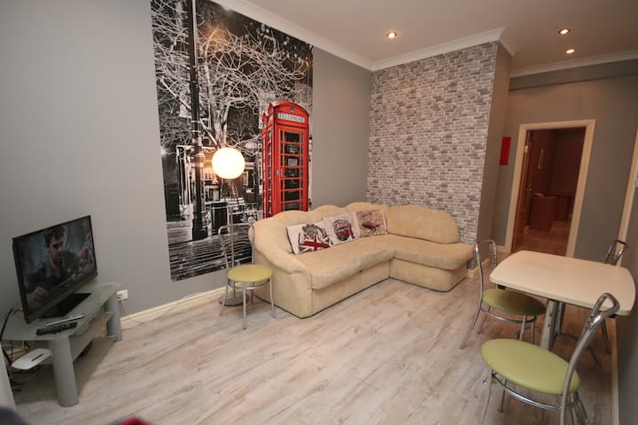 8 Patorzhynskoho Str. (4 Mins Walk To Maidan) - Kiev