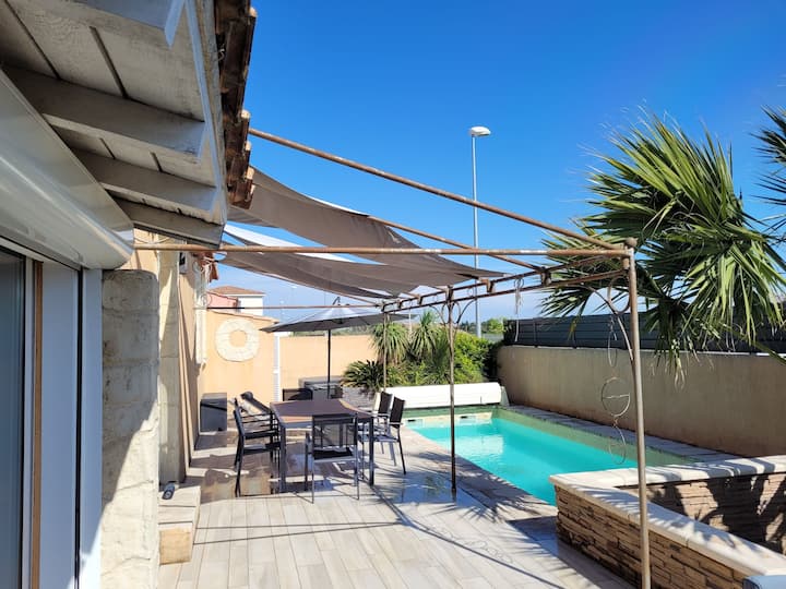 Villa Familiale Avec Piscine Et Jacuzzi - France