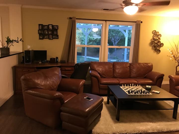 Private Room - Mount Baldy, CA