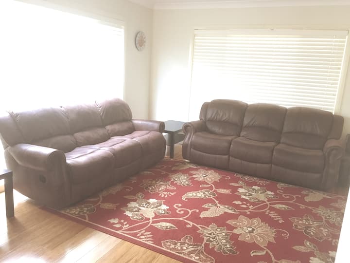 Spacious Home - Campbelltown