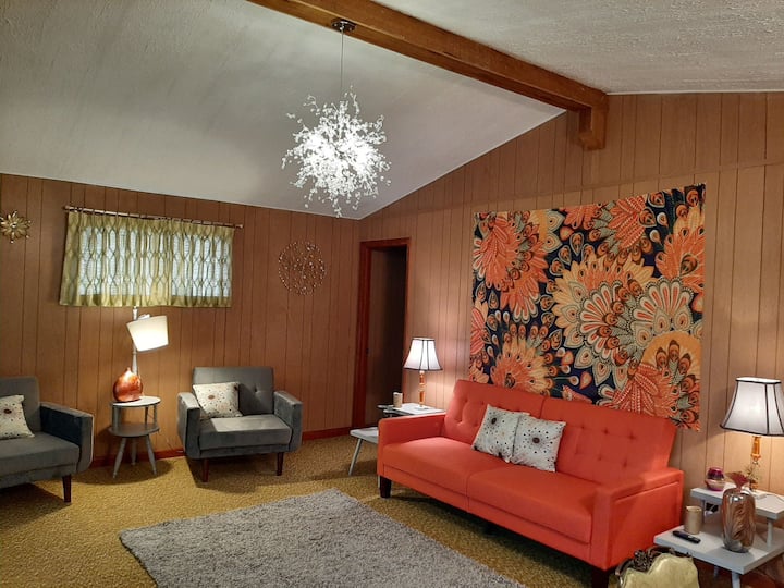 The Red House - Boone Lake, TN