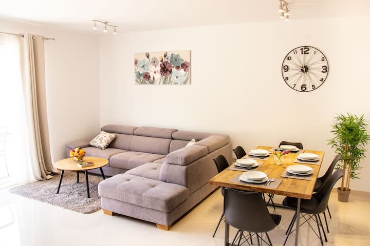 Villa Lusy Spacious Three-bedroom Apartment No.1 - Cavtat