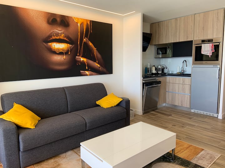 Beau Et Spacieux Studio 45 Pers, Pied Des Pistes - L'Alpe d'Huez