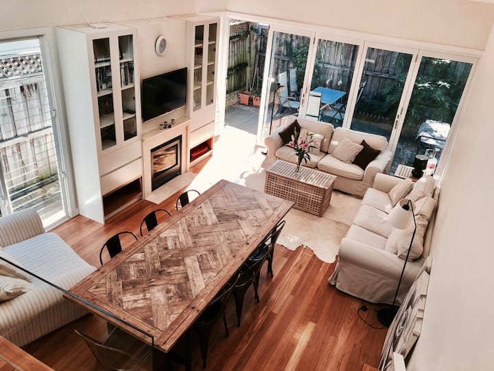 Sun Filled. Close To Transport. Renovated Home. - Sutherland Shire