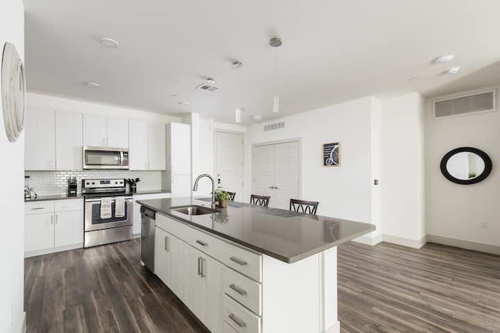 Newly Constructed Two Bedroom Unit In Chandler - Chandler, AZ