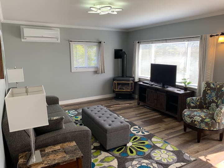Riverside Cottage (With Heated Pool Mid Jun -Sept) - Pictou