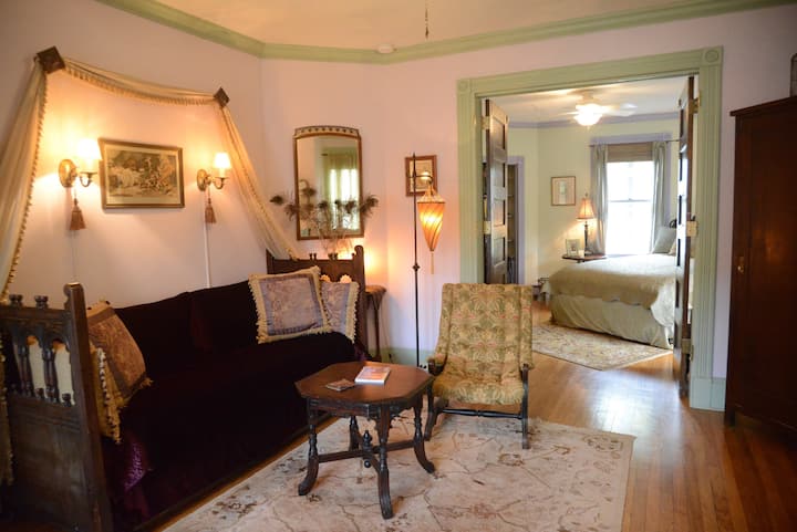 Ardrey's Suite, Phoenicia Belle Catskill Mtns. - Phoenicia, NY