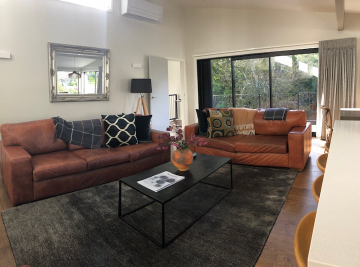 Tainui Retreat - Beautifully Appointed 5 Bedroom - Havelock North