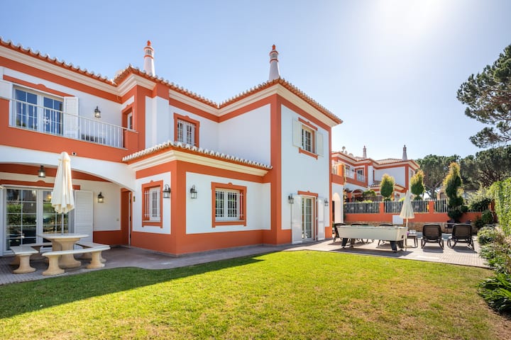 Vila Privada De 4 Quartos, Pisicina, Jardim, Wi-fi - Albufeira