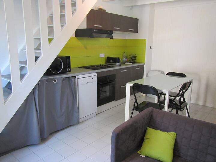 Charmante Maisonnette Duplex Idéalement Située - La Rochelle
