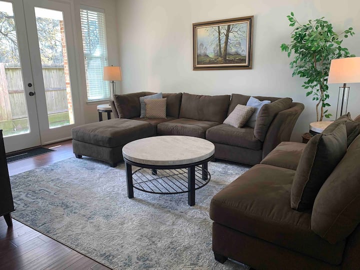 3br 2.5 Ba Home In Gated Complex #10 - The Woodlands, TX