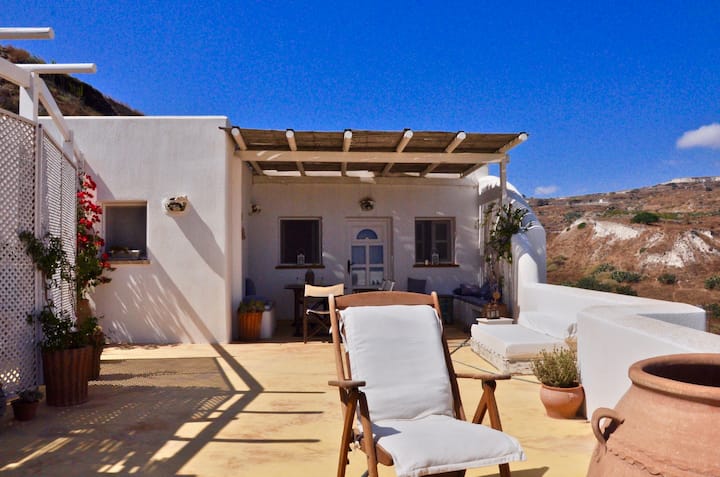 Relaxation And Tranquility  Holiday House - Santorini