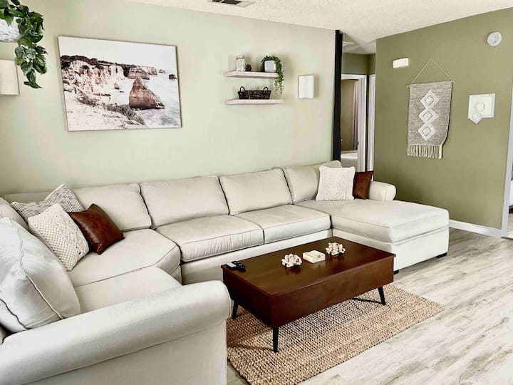 Mid-term Rental: Cozy Home Near Everything! - Modesto, CA
