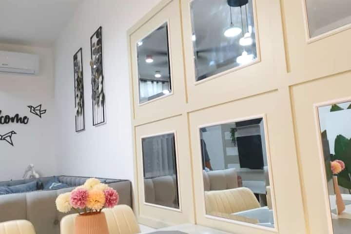 Lovelyhome@ Horizon Suite Klia Sepang Wifi&netflix - Dengkil