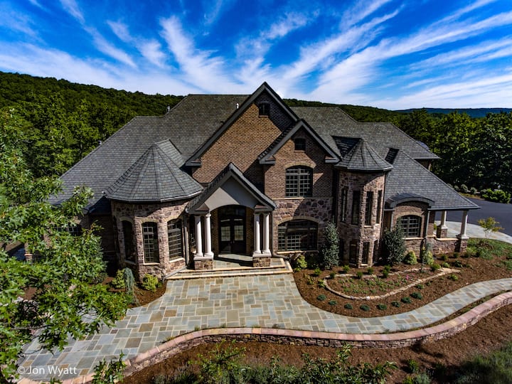Matthews Estate - Blacksburg, VA