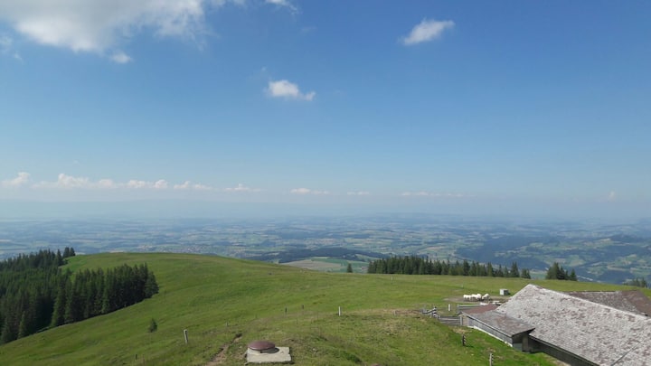 Alp Grosser Schwyberg, 
Room On The Mountain - Charmey