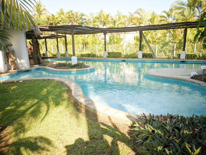 Disfruta De Bungalow Bambu 6p, Cond Orilla Del Mar - Puerto San José