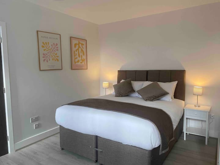 1 Bedroom Roof Terrace Flat - Southend-on-Sea