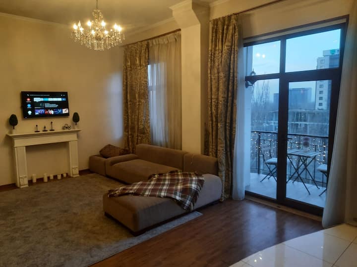 сдаётся 4ком. квартира в самом центре Бишкека. - Bishkek