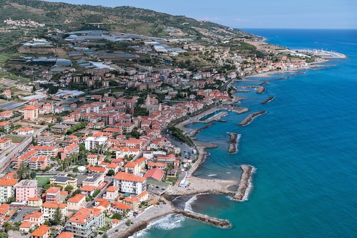 Sanremo, Imperia, Riviera Dei Fiori - Taggia