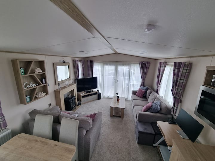 Static Caravan Next To The Beach & Nature Reserve - Felixstowe