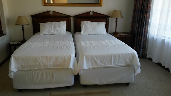 Debbie's Bnb - 喬治